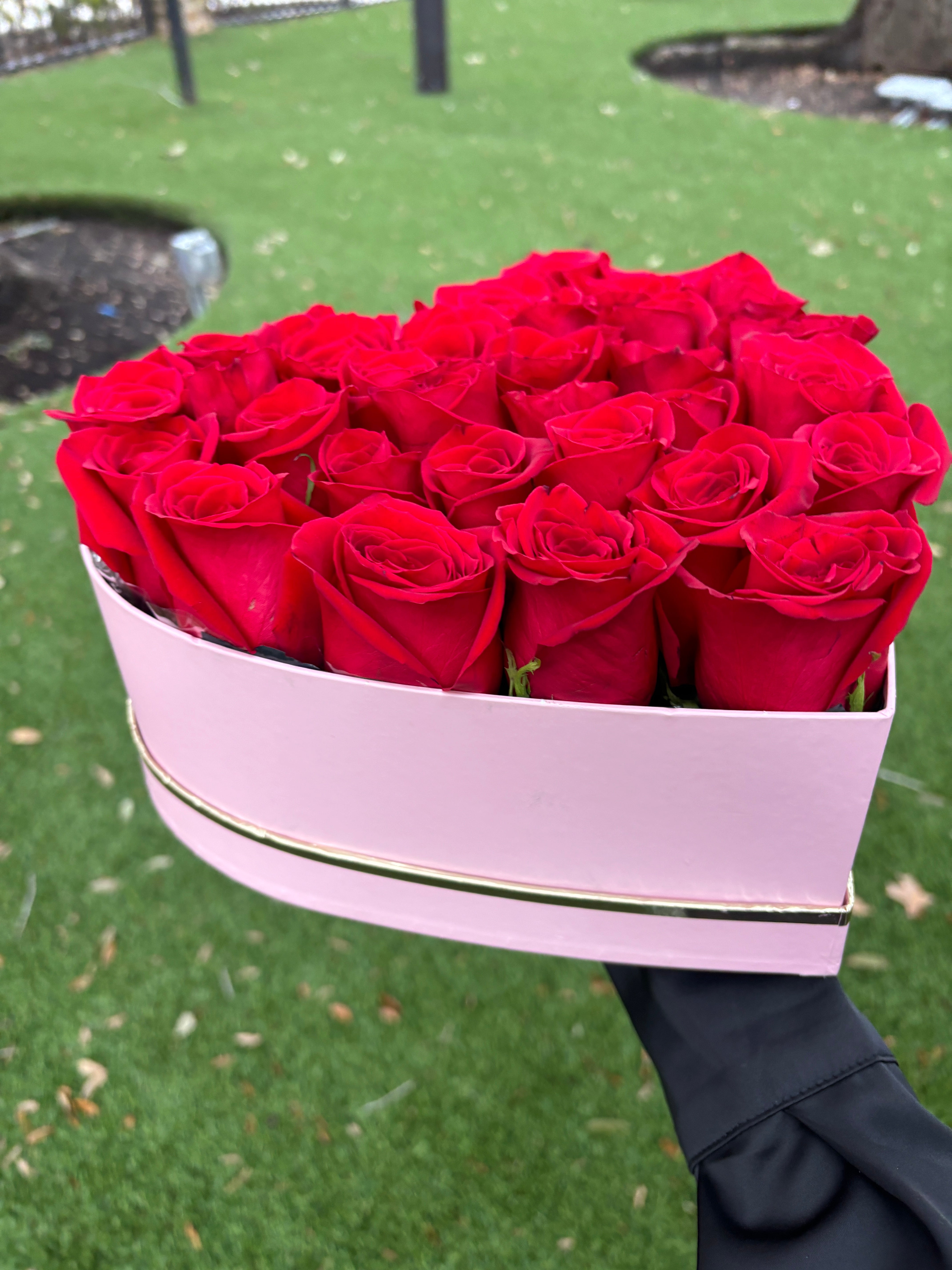 Love Heart Box 🌹 – bouquetsbyrubyhtx