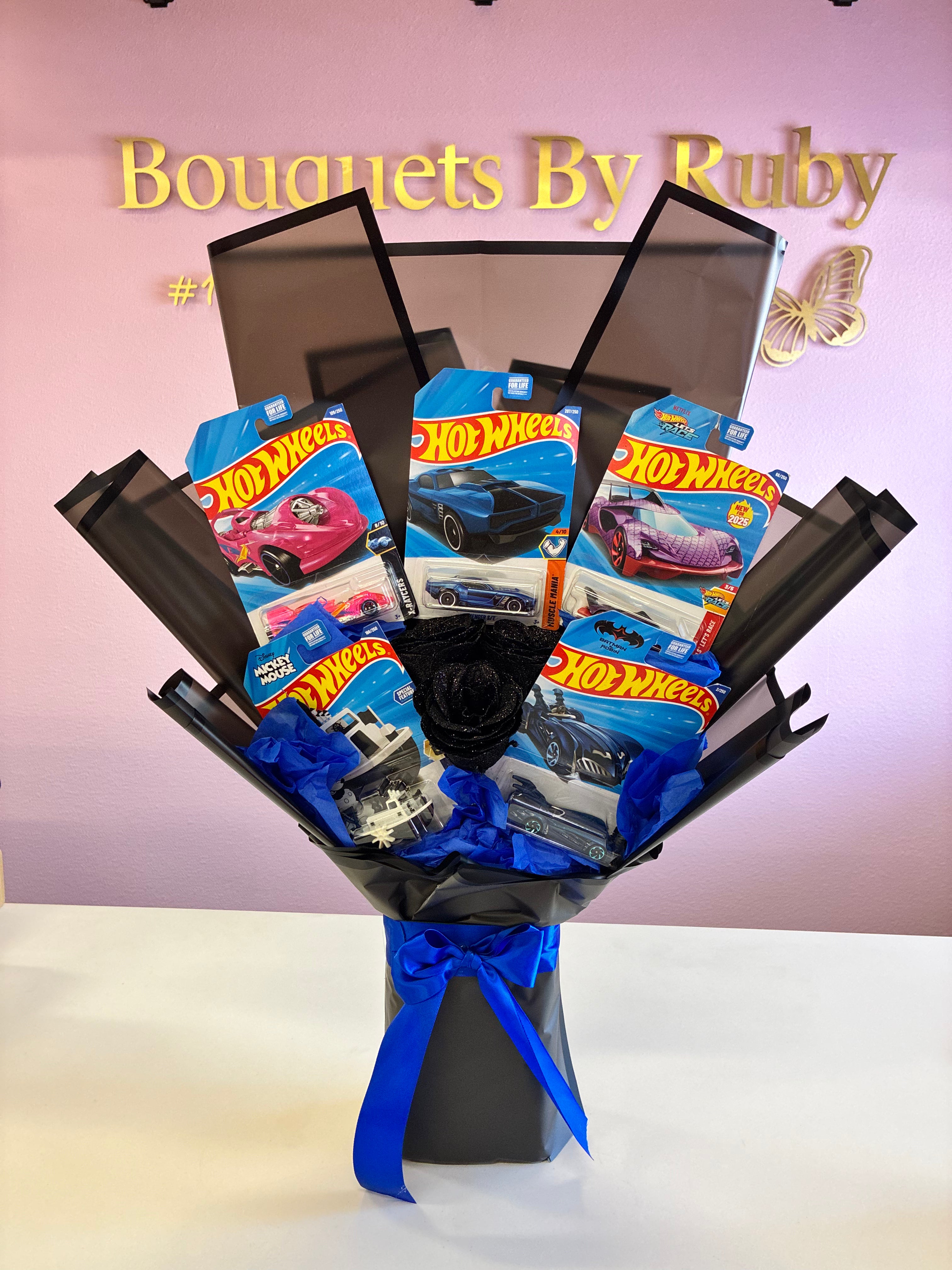 5 cars + 3 roses bouquet 💙 – bouquetsbyrubyhtx