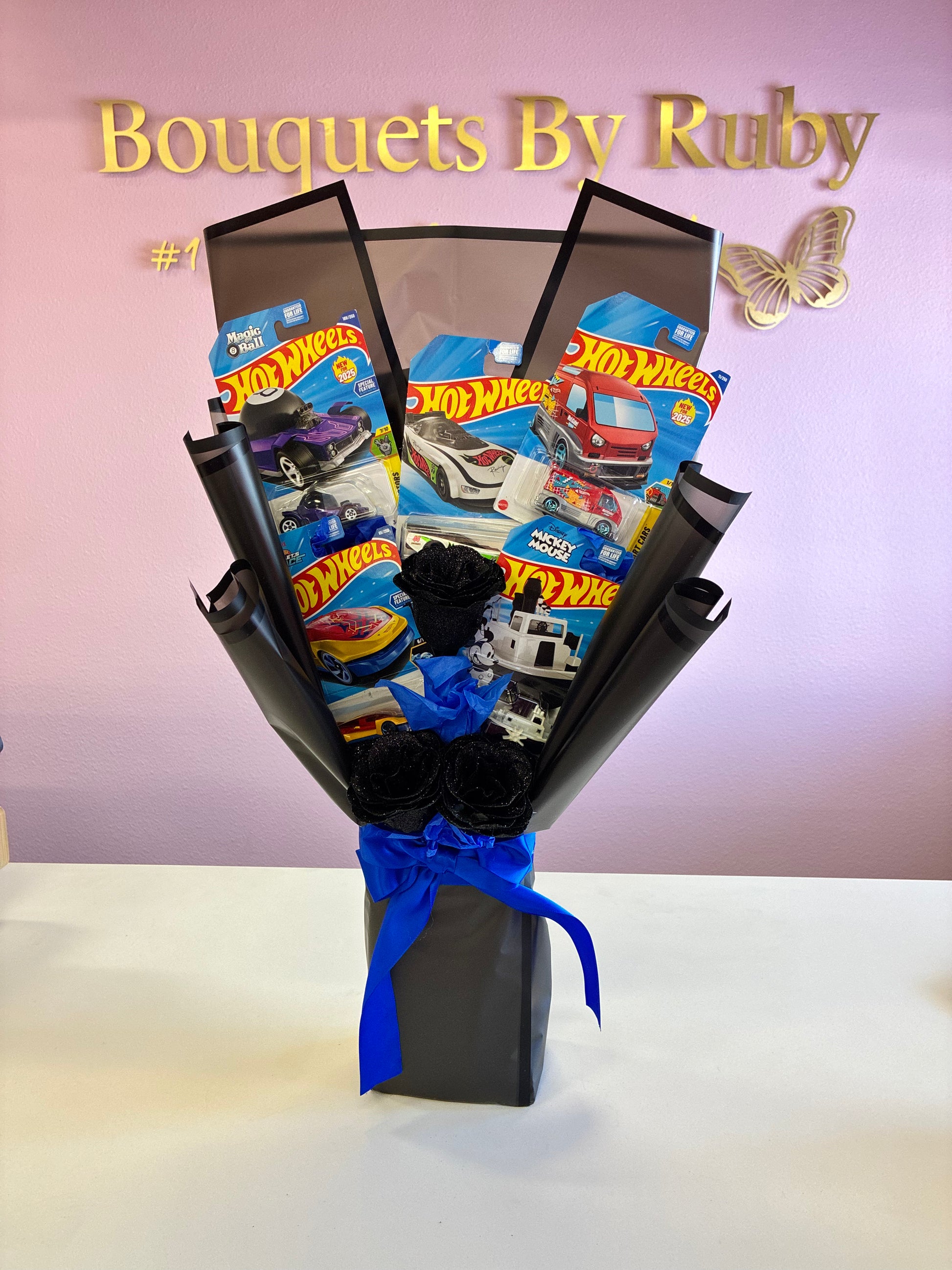 5 cars + 3 eternal roses bouquet 💙 – bouquetsbyrubyhtx